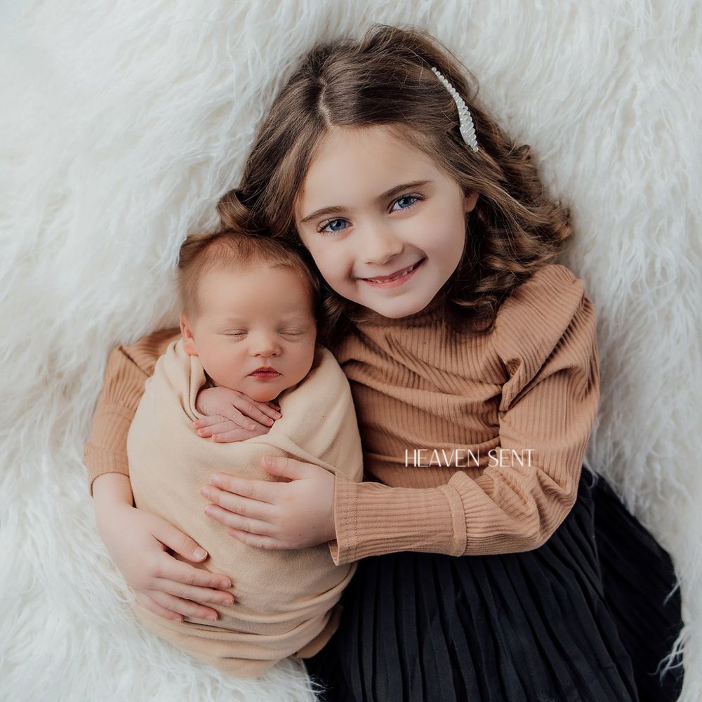 8 Tips for Successful Sibling Photos - Heaven Sent Photography