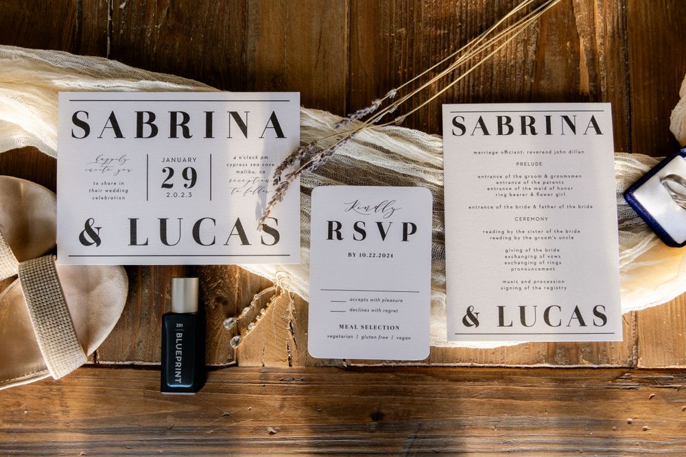 Basic Invite + Emma Manning Photography - Emma Manning Photography