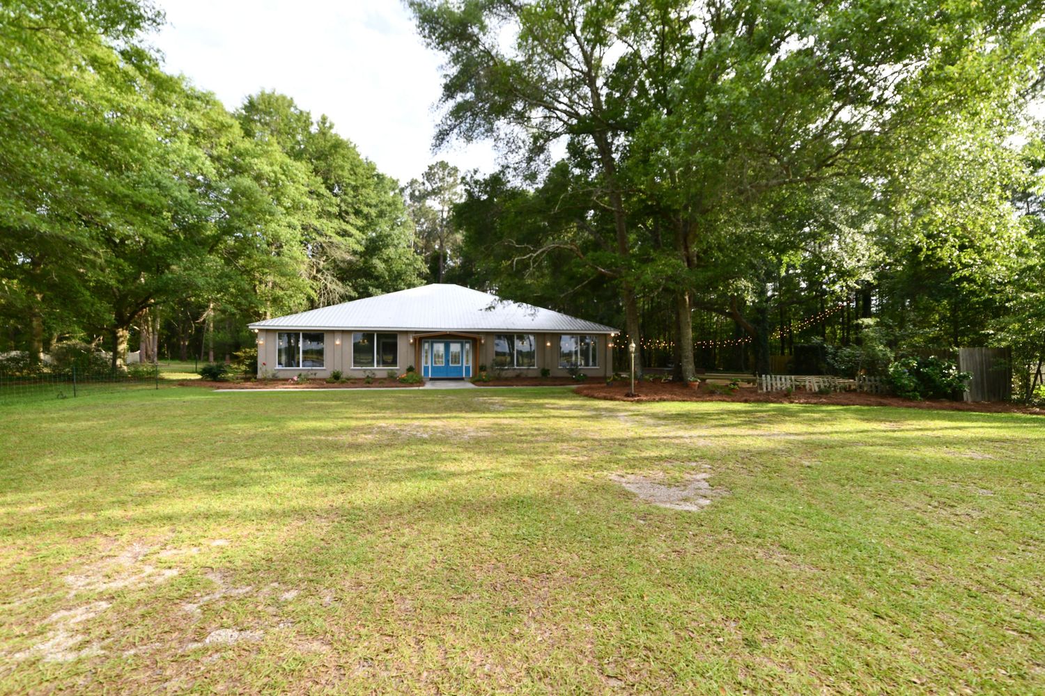 Venue - The Cottage Events & Photography LLC