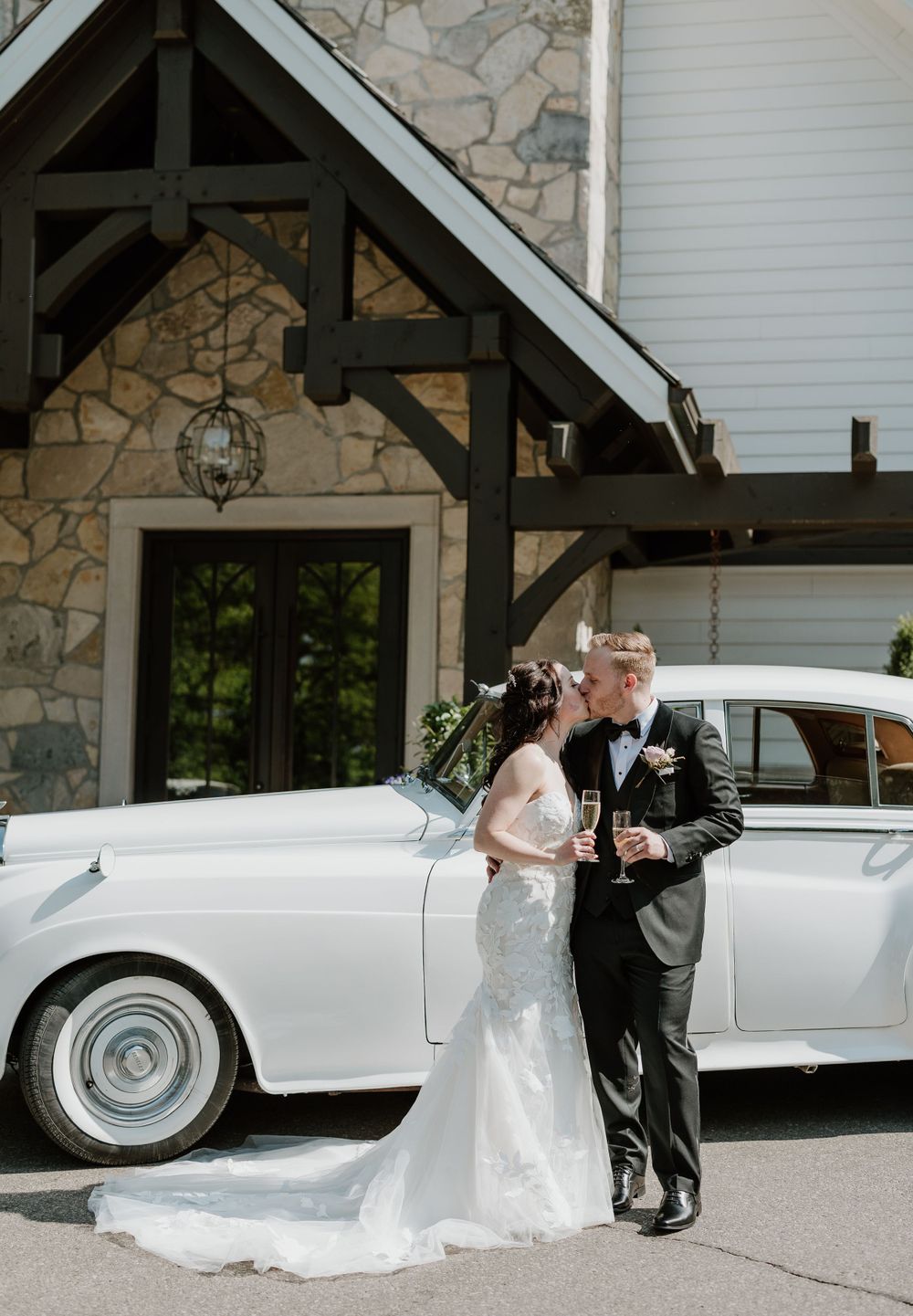 Golden Hour Photo Co - Timeless Wedding Photography