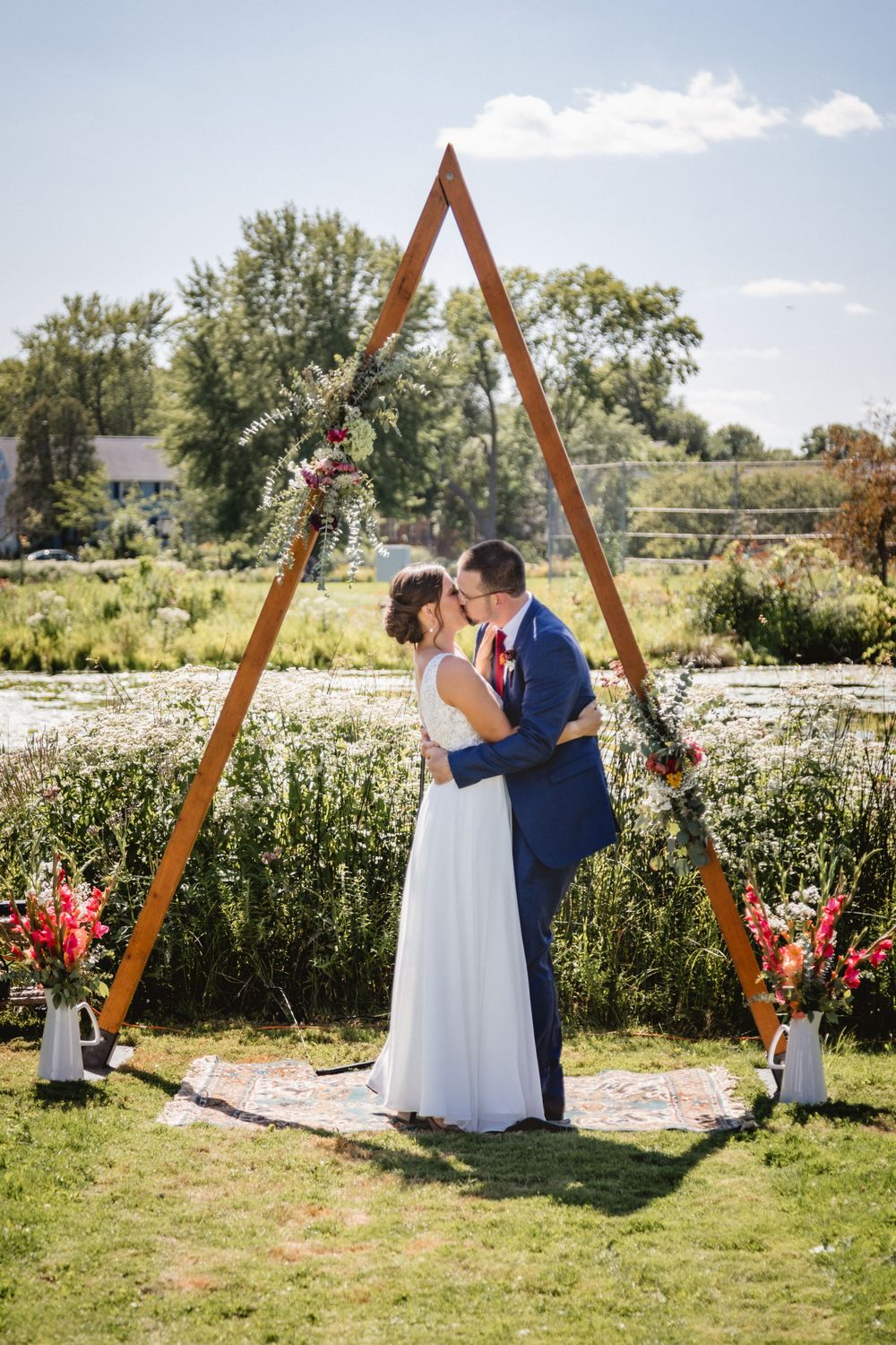 Lindsay + Tim’s Wedding at Tenney Park in Madison, Wisconsin - Sara ...
