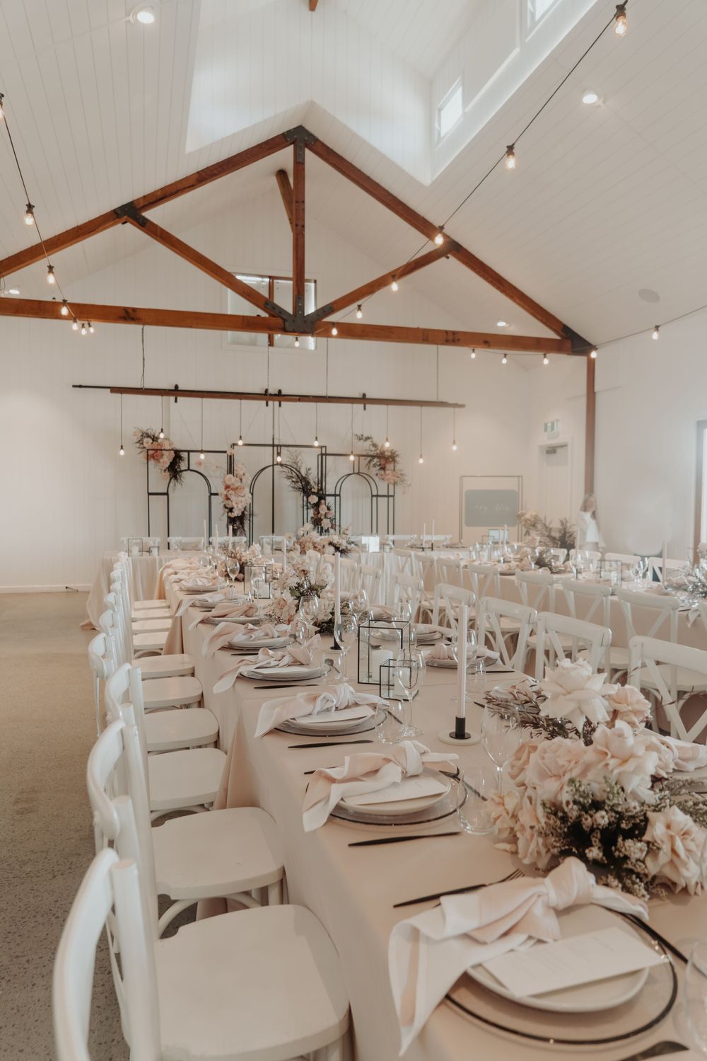 how to - crafting the most beautiful reception tablescapes - One Wild ...