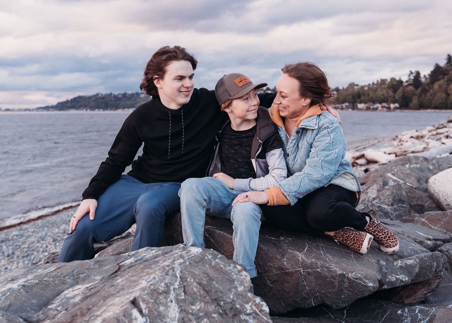 My 10 Favorite Poses for Mothers - Sound Roots Photography: Seattle ...