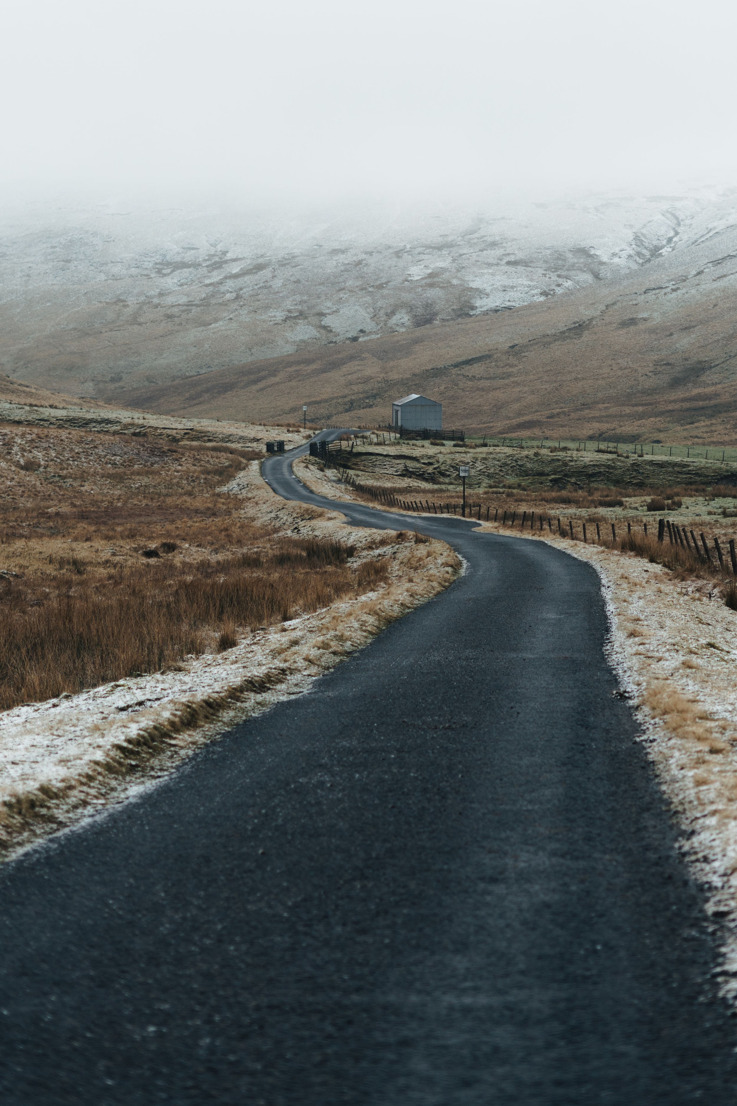 Scottish Borders - couple mountain photoshoot - Emilia Czarnota ...