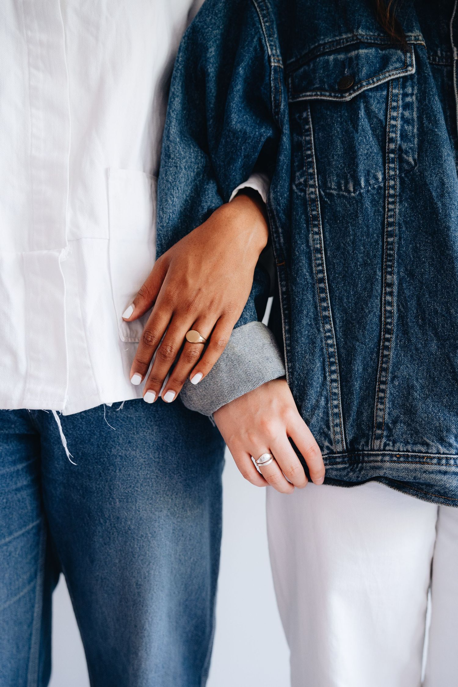 Portraits - Soph and Rach - Domographics