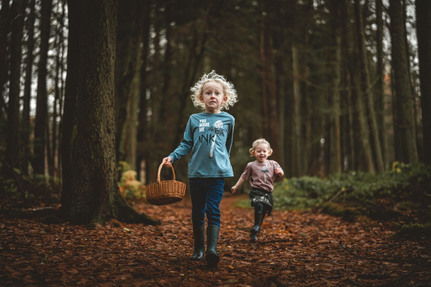 The Grizzly Forager: The Definitive Guide to Foraging with Kids