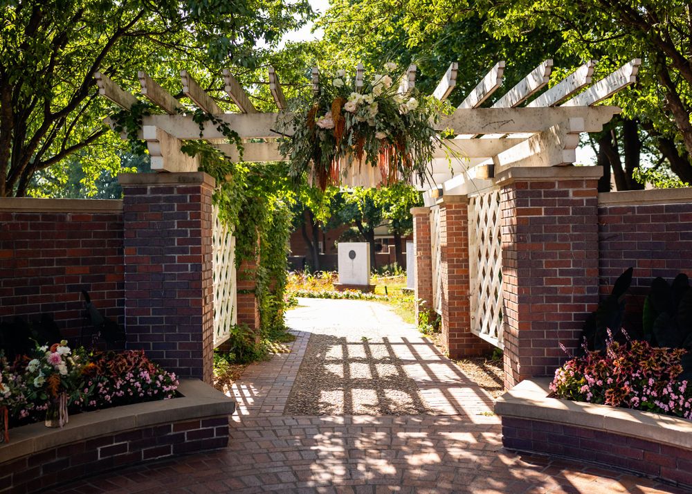 8 Stunning Omaha-Area Garden Wedding Venues - BrightSide Creative