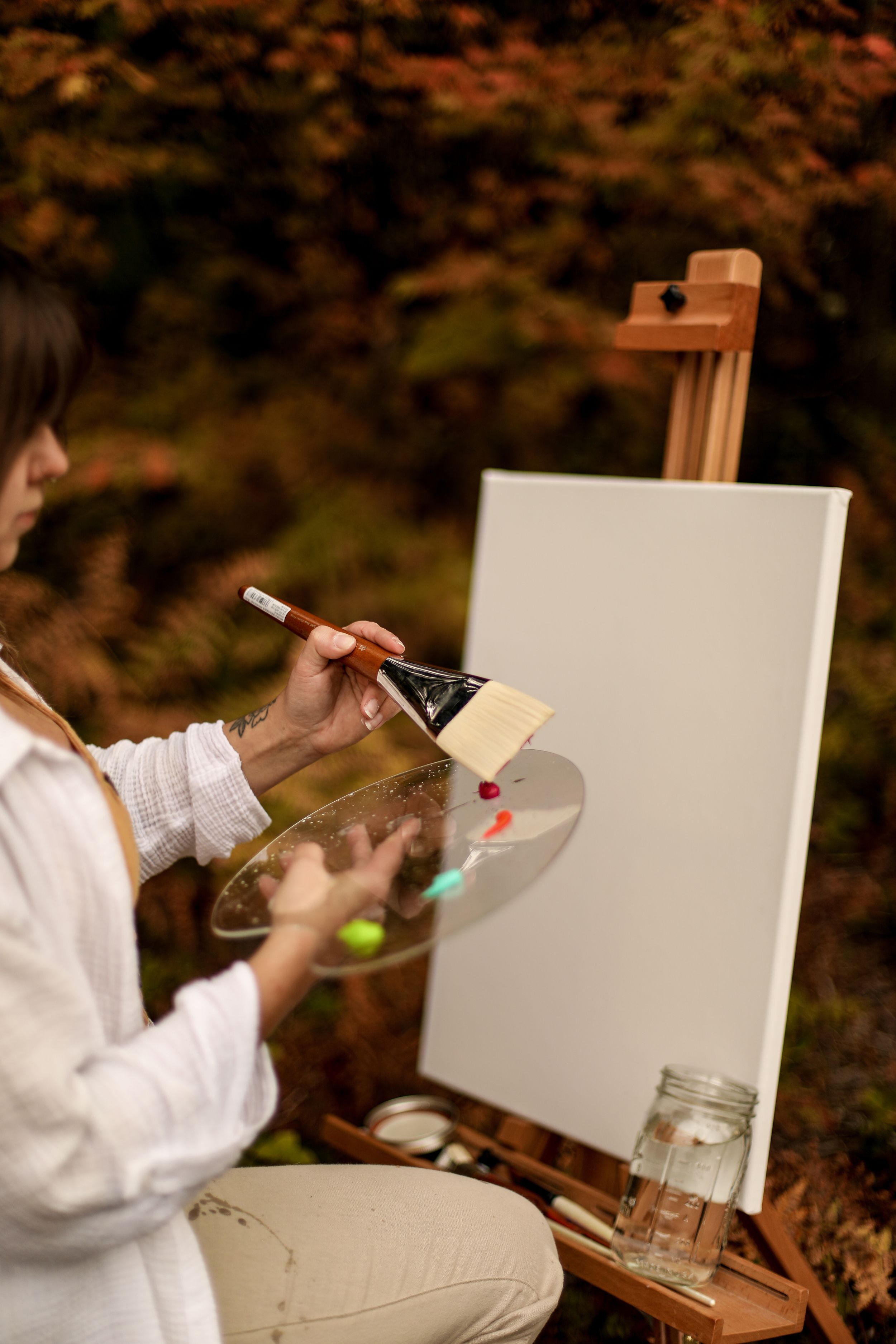 Colorful Photoshoot Ideas: An Artist Using Paint - Emma K Photo: Oregon ...