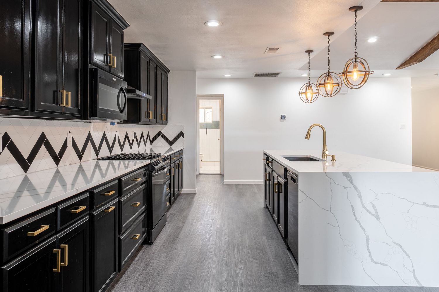 About - Golden Captures