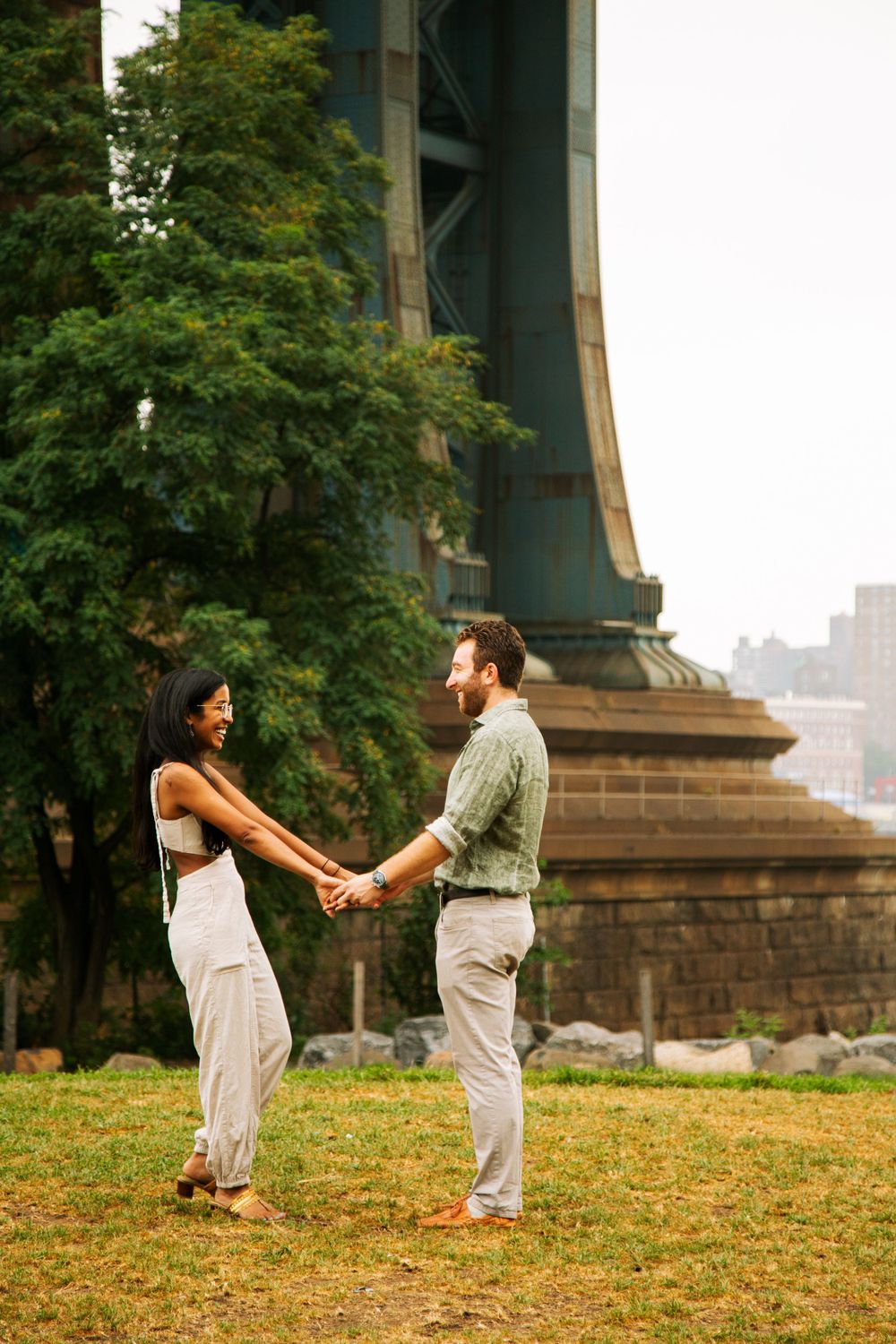 DUMBO Engagement Session - Danny & Dhivya - Devinne Z Photography ...