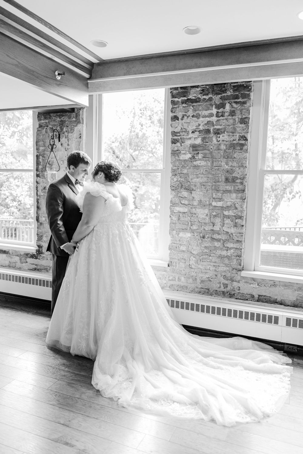 A Fall Wedding At Riverside Receptions | Grace + Matt - Cassie Lacina ...