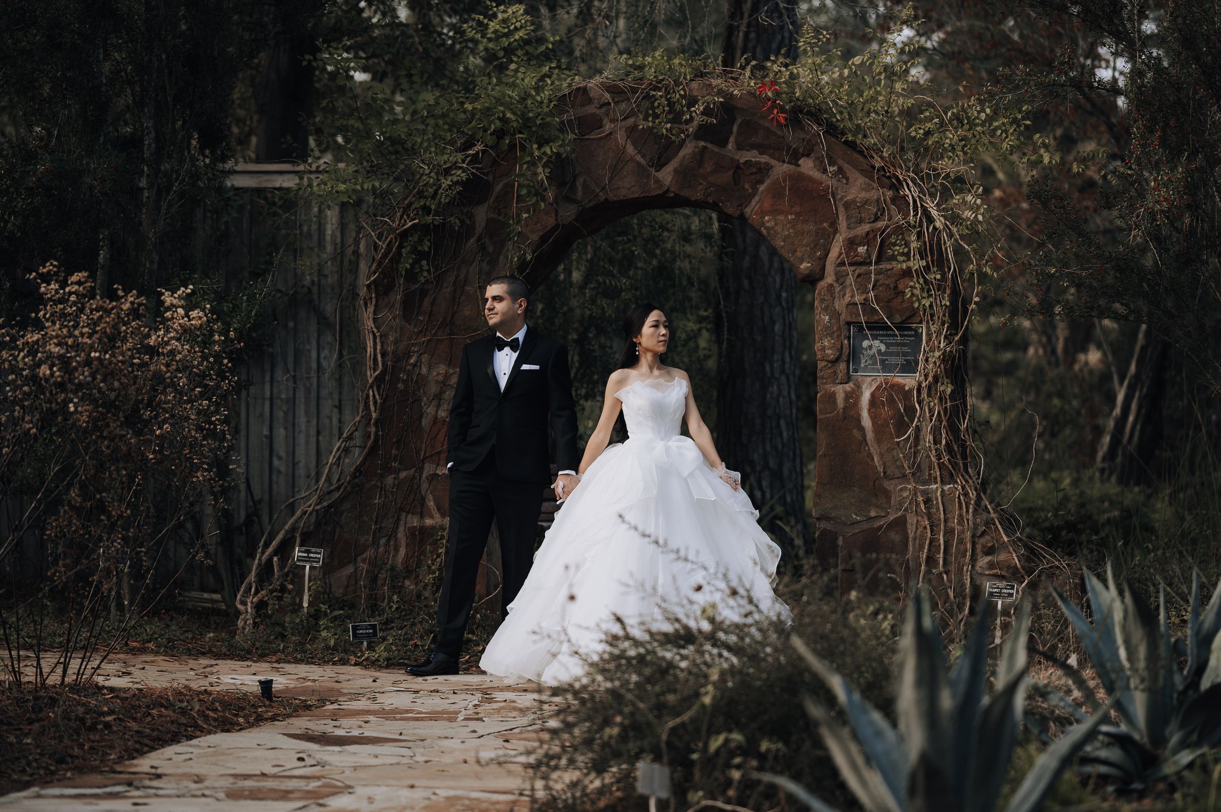 Intimate Elopement at Mercer Botanic Gardens | Mandi Roach Photography