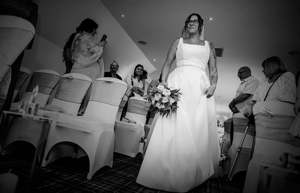 Vicky & John - Natural & Vibrant Wedding Photography - Will Norman ...