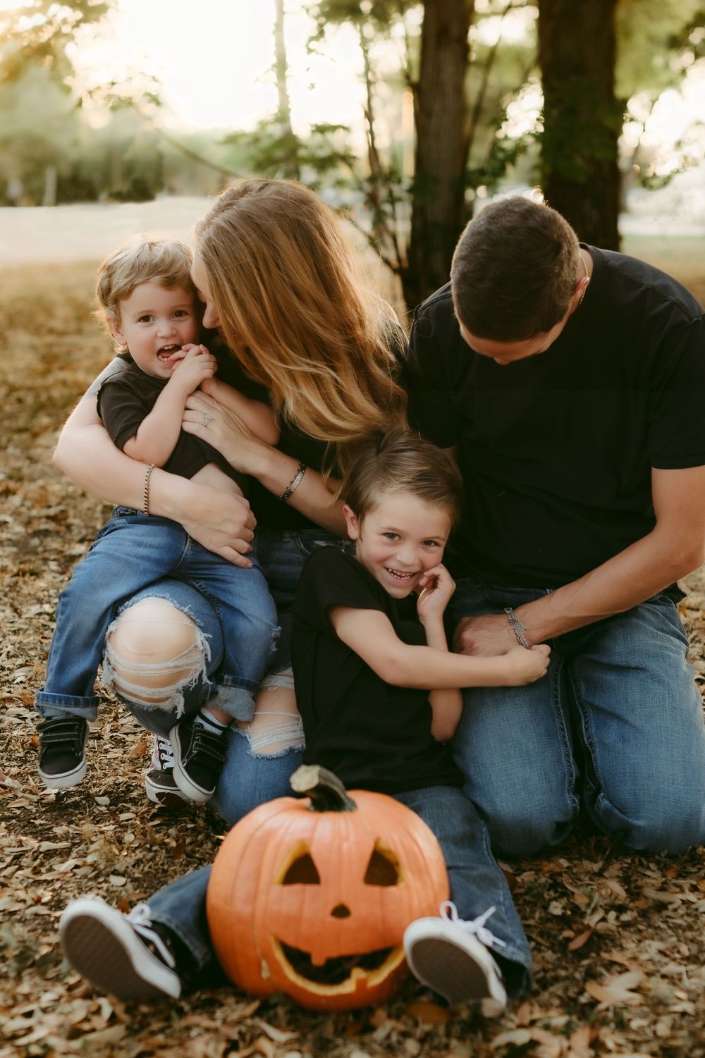 A Super Cute and Spooky Family Session in Seguin, Texas - Katy Montoya ...