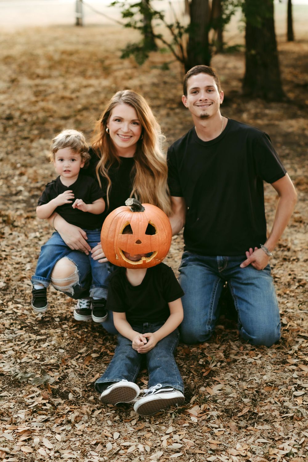 A Super Cute and Spooky Family Session in Seguin, Texas - Katy Montoya ...