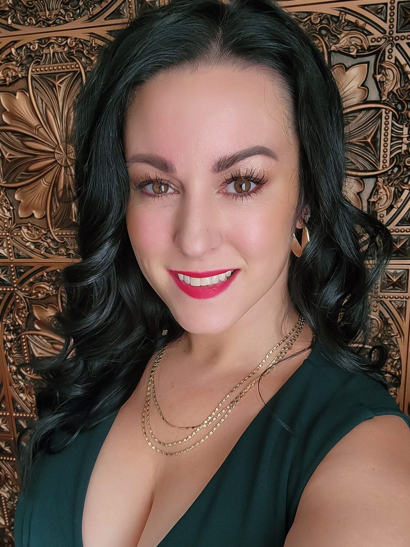 About Me - Tathena Thomas Boudoir