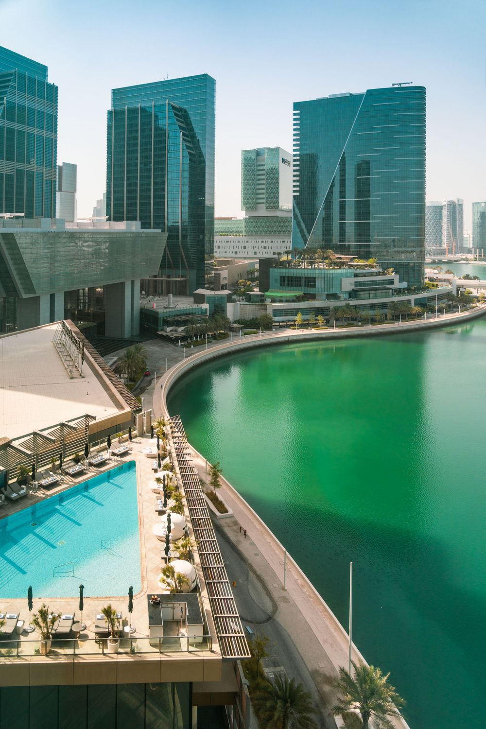 Four Seasons Hotel Abu Dhabi at Al Maryah Island 🇦🇪 - Daniel Caspi ...