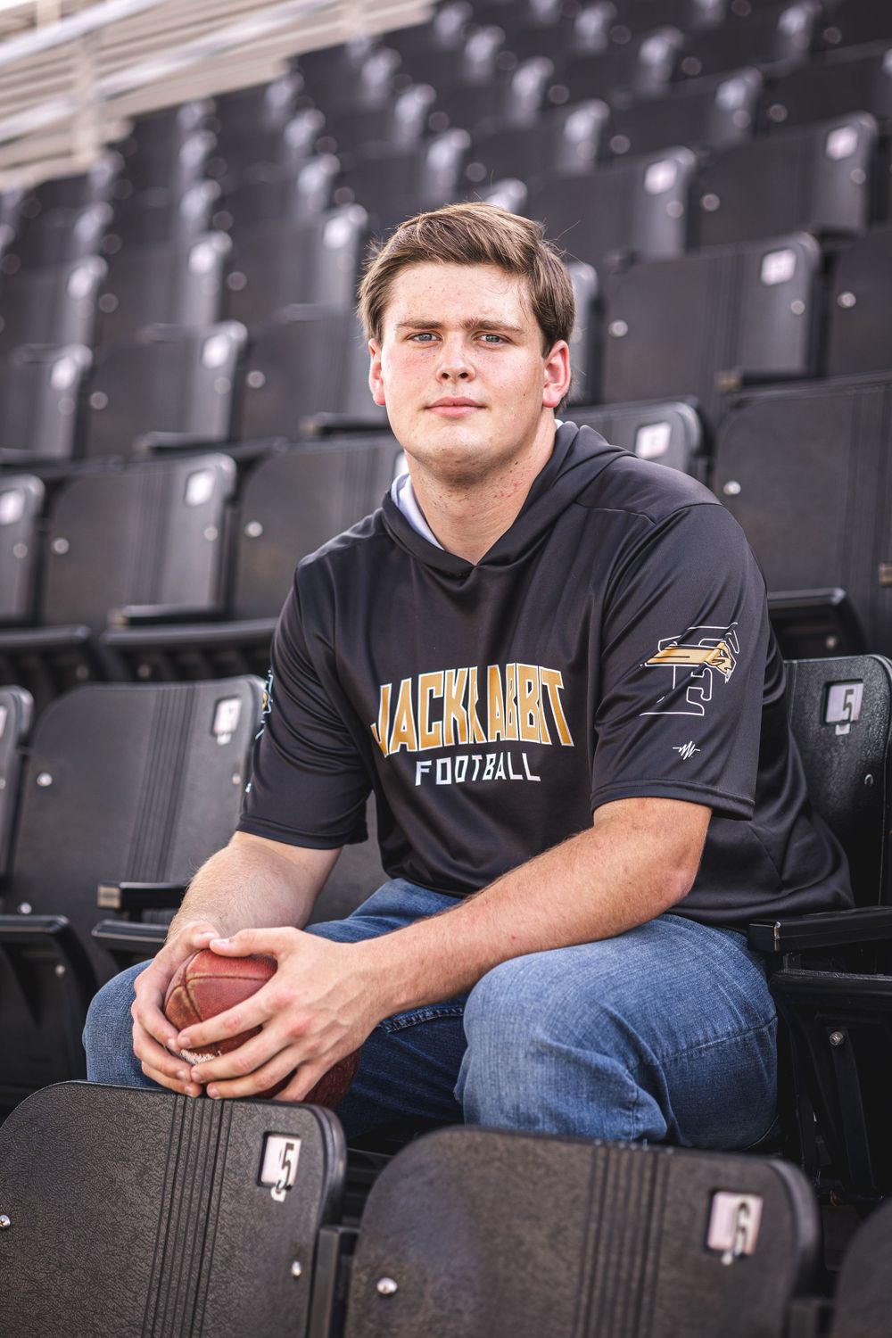 Seniors - Lyle Wallace Photo