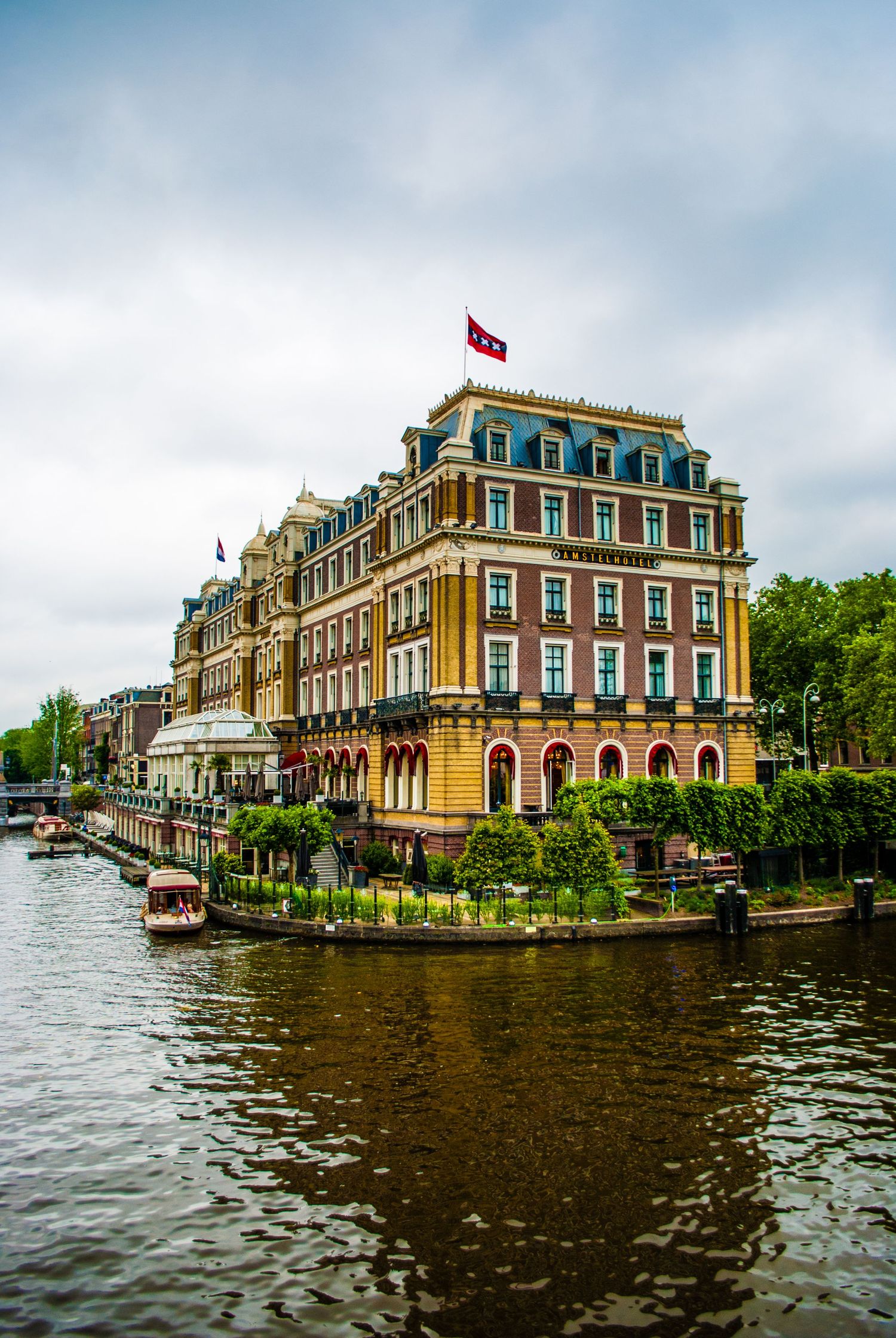 Chromatic Reflections