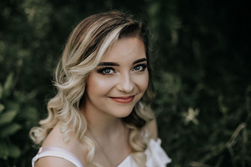 Senior Photographer - America Roe Photography by Crystal Joy