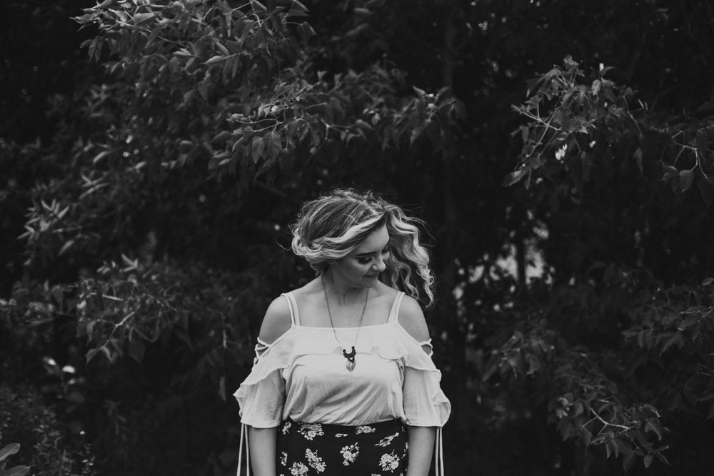 Senior Photographer - America Roe Photography by Crystal Joy