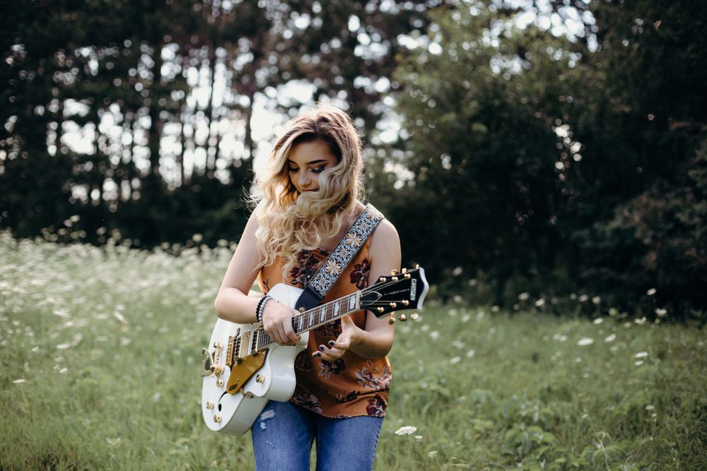 Senior Photographer - America Roe Photography by Crystal Joy