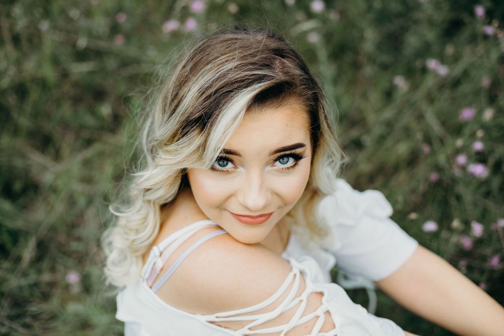 Senior Photographer - America Roe Photography by Crystal Joy