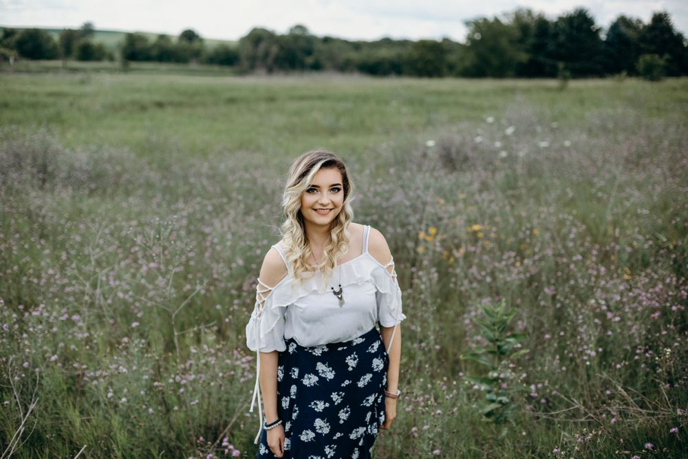 Senior Photographer - America Roe Photography by Crystal Joy