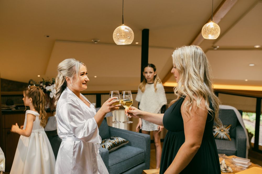 PNW Vineyard Wedding - Elly + Jeremiah - bees + mulberry photography