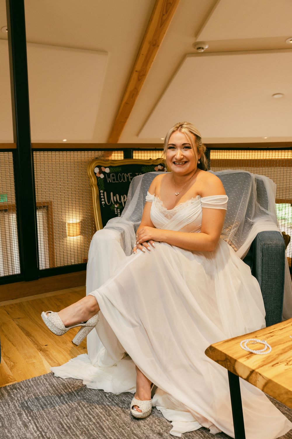 PNW Vineyard Wedding - Elly + Jeremiah - bees + mulberry photography