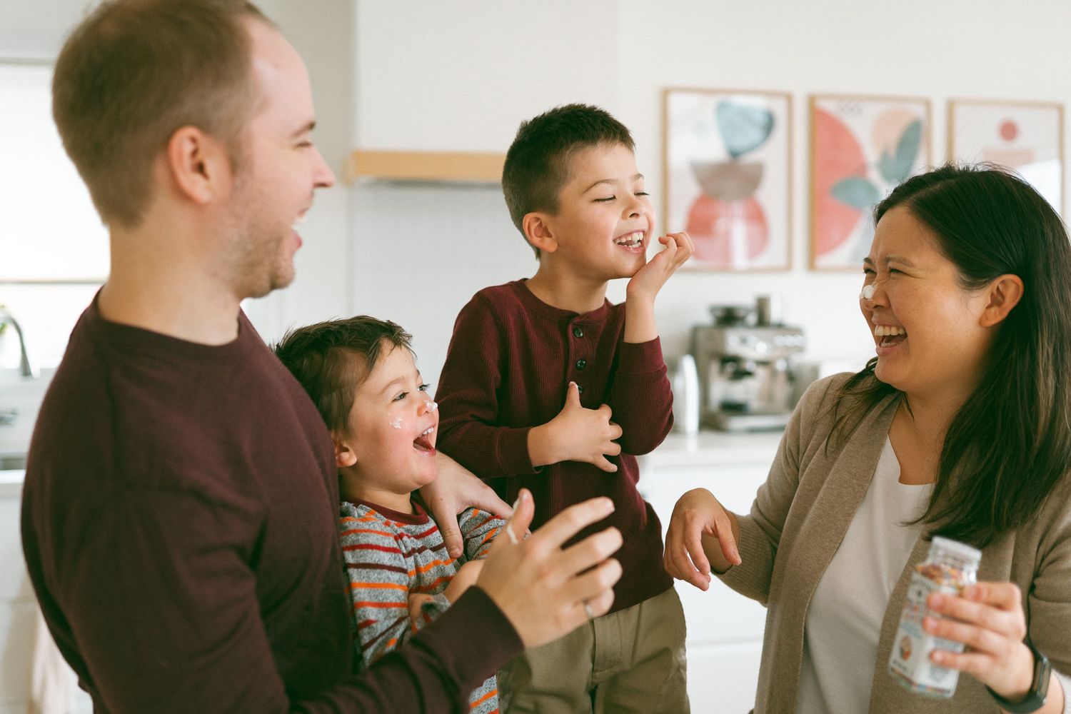 Why You Should Choose a Christmas Family Session at Home | Kingston ...