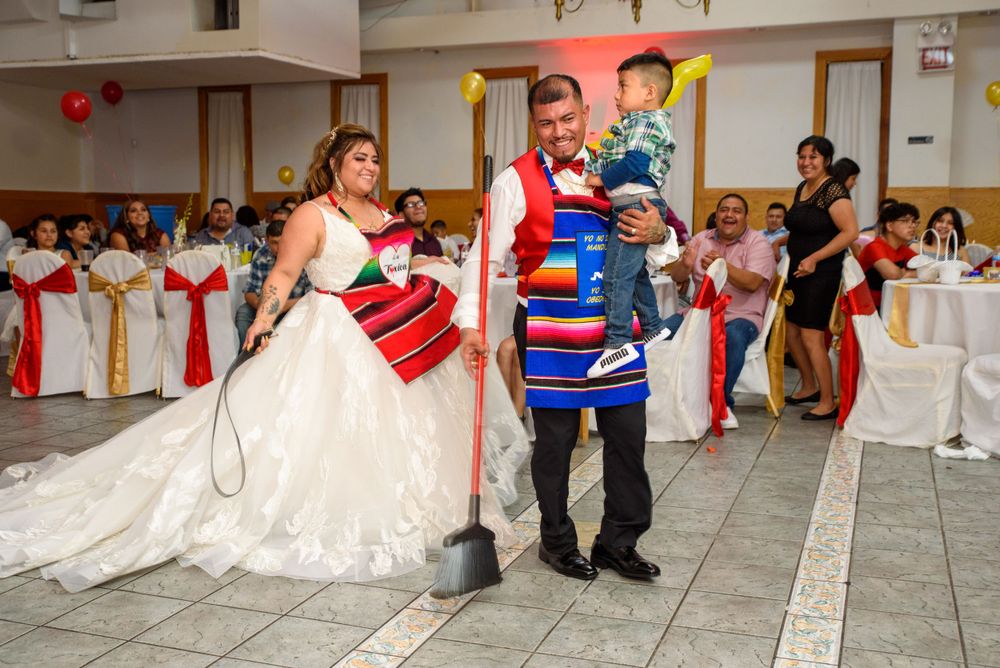 El Baile del Mandilón: A Mexican Wedding Tradition Full of Fun and ...