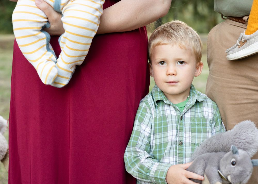 Estacada Family Portrait Session - Family of 6 - Little Eagle Studios