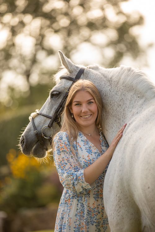 Lauren & Gambit, Amelia & Dougal - Imogen Moon ABIPP - Equine & Dog ...