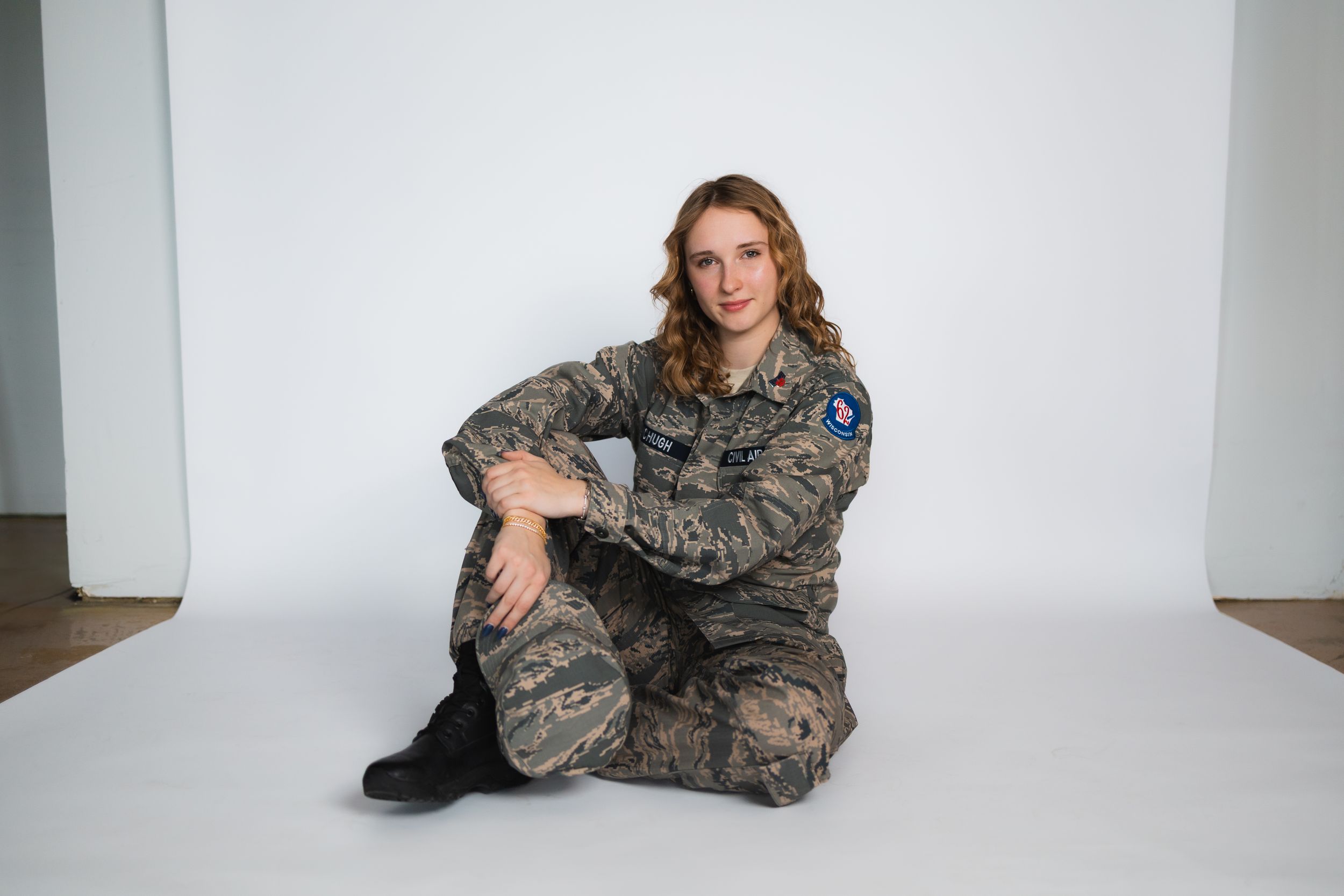 Graduation Session in the Studio - Little Dragan Photography