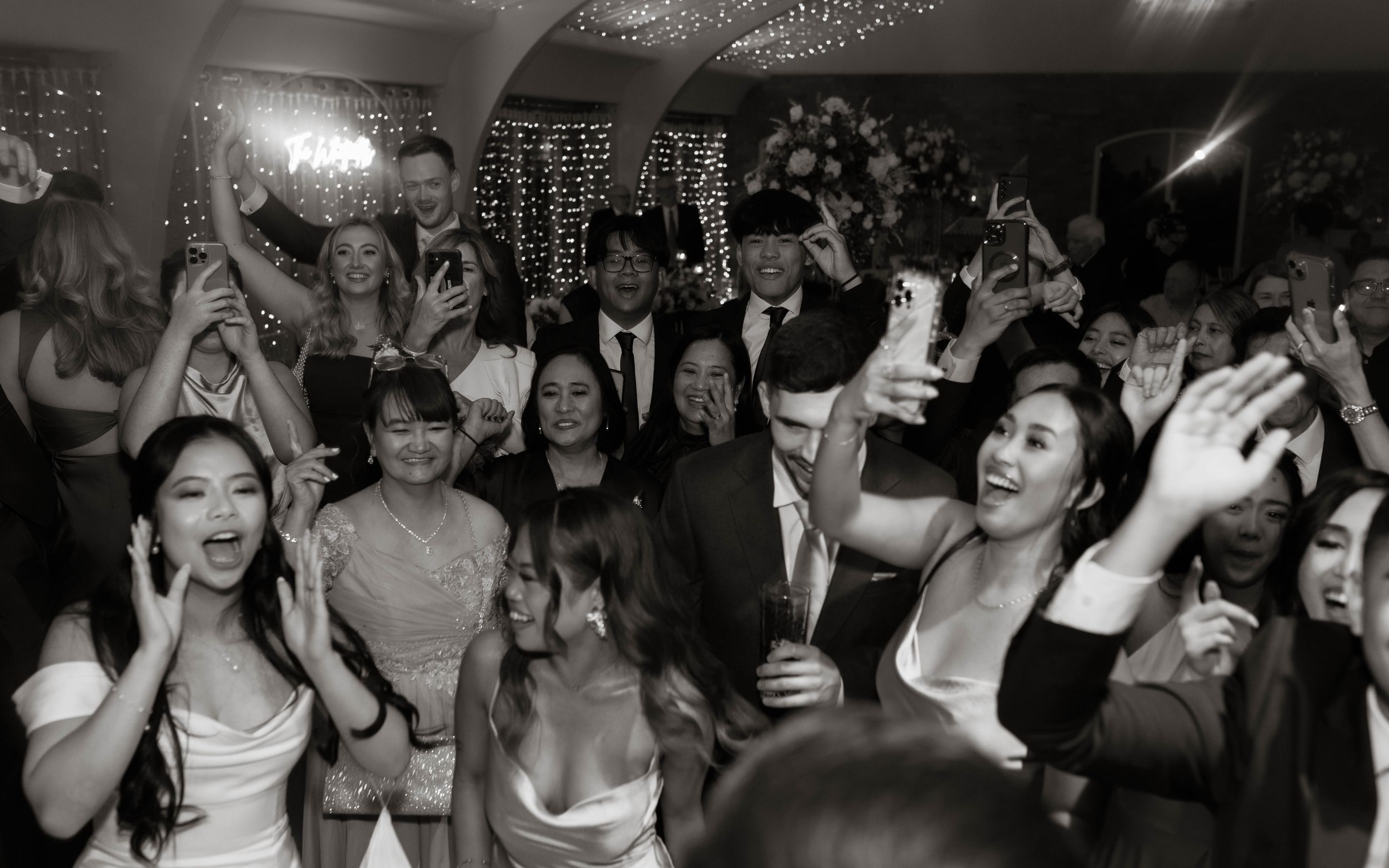 Direct Flash Photography for Wedding Receptions: A Bold and Timeless ...