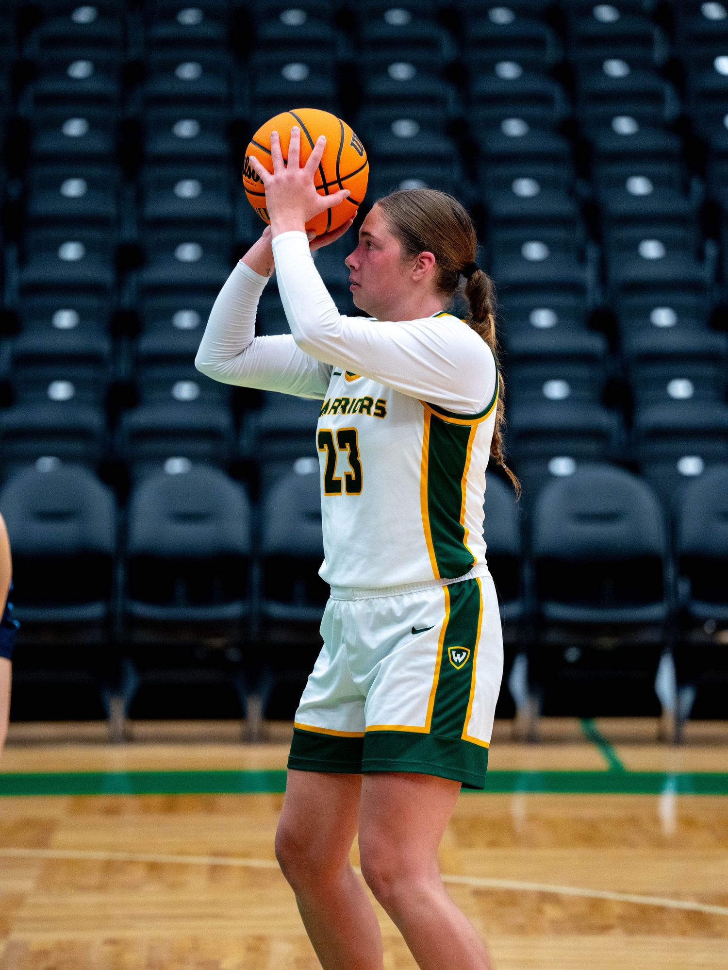 Women's Basketball - Sarah Lohr