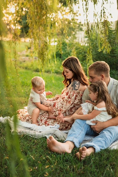 Making the Most of Your Family Maternity Session: Tips for Including ...