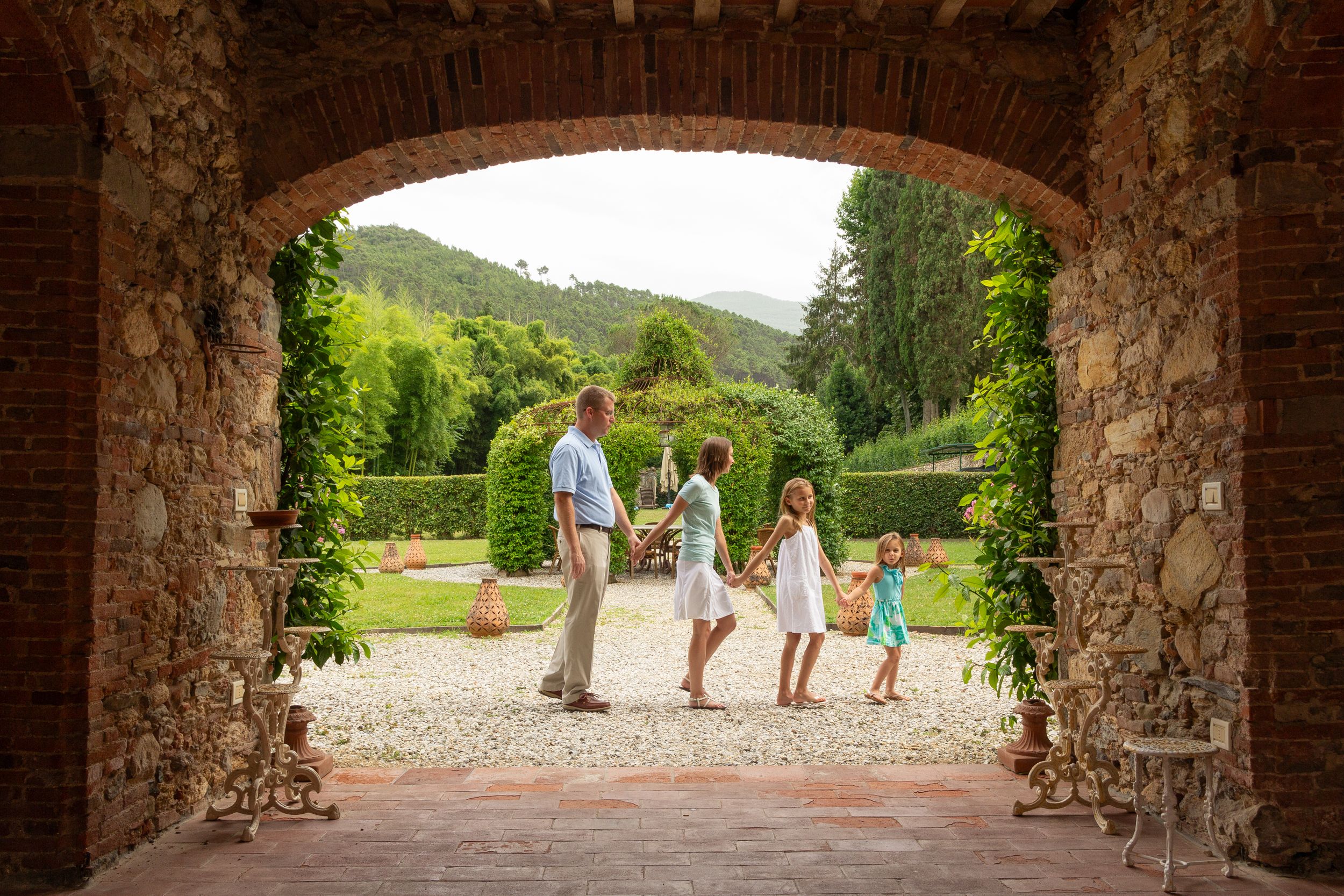 Tips for Stress-Free Large Family Photo Sessions in Florence and the ...