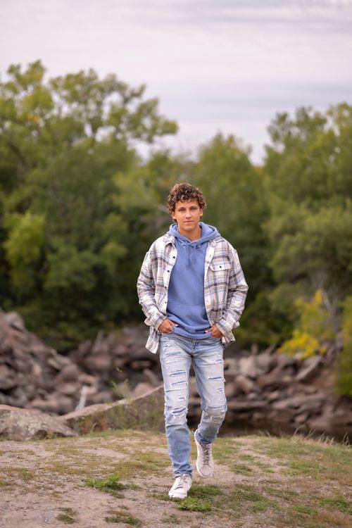 St. Cloud, MN Senior Portrait Session {Caden} - Laura Leigh Images