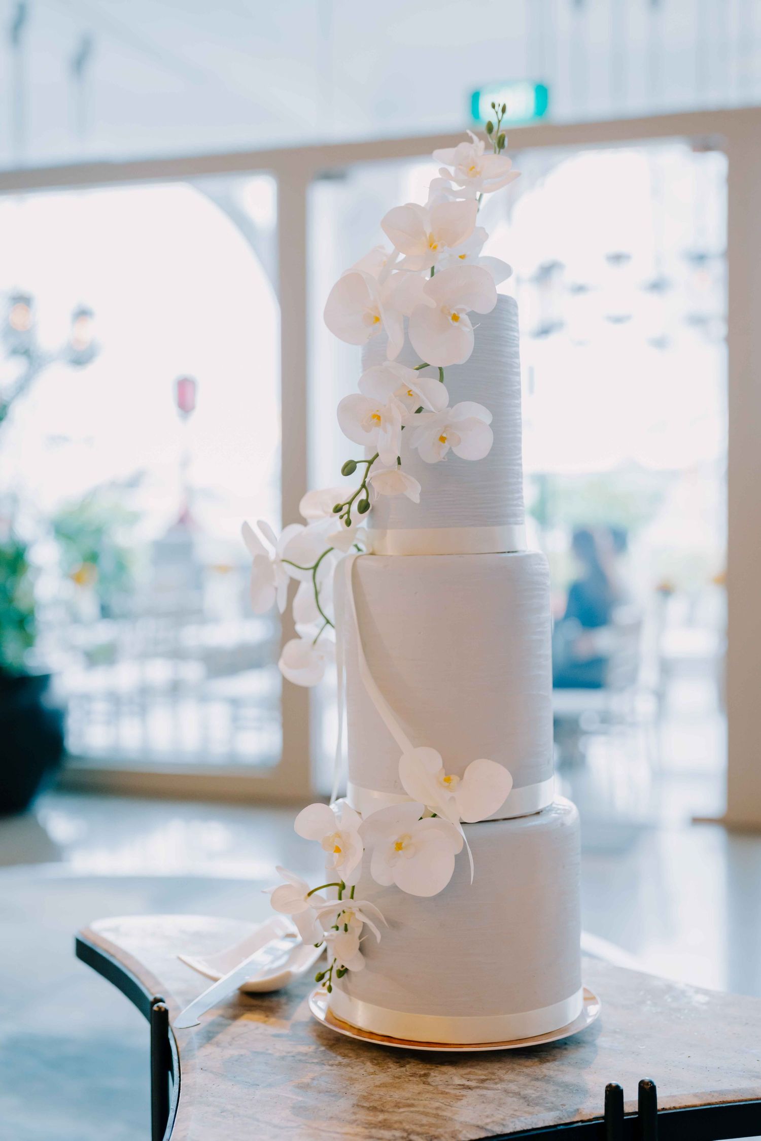 An Understatedly Classic Wedding Dinner at the Historic Clifford Pier ...