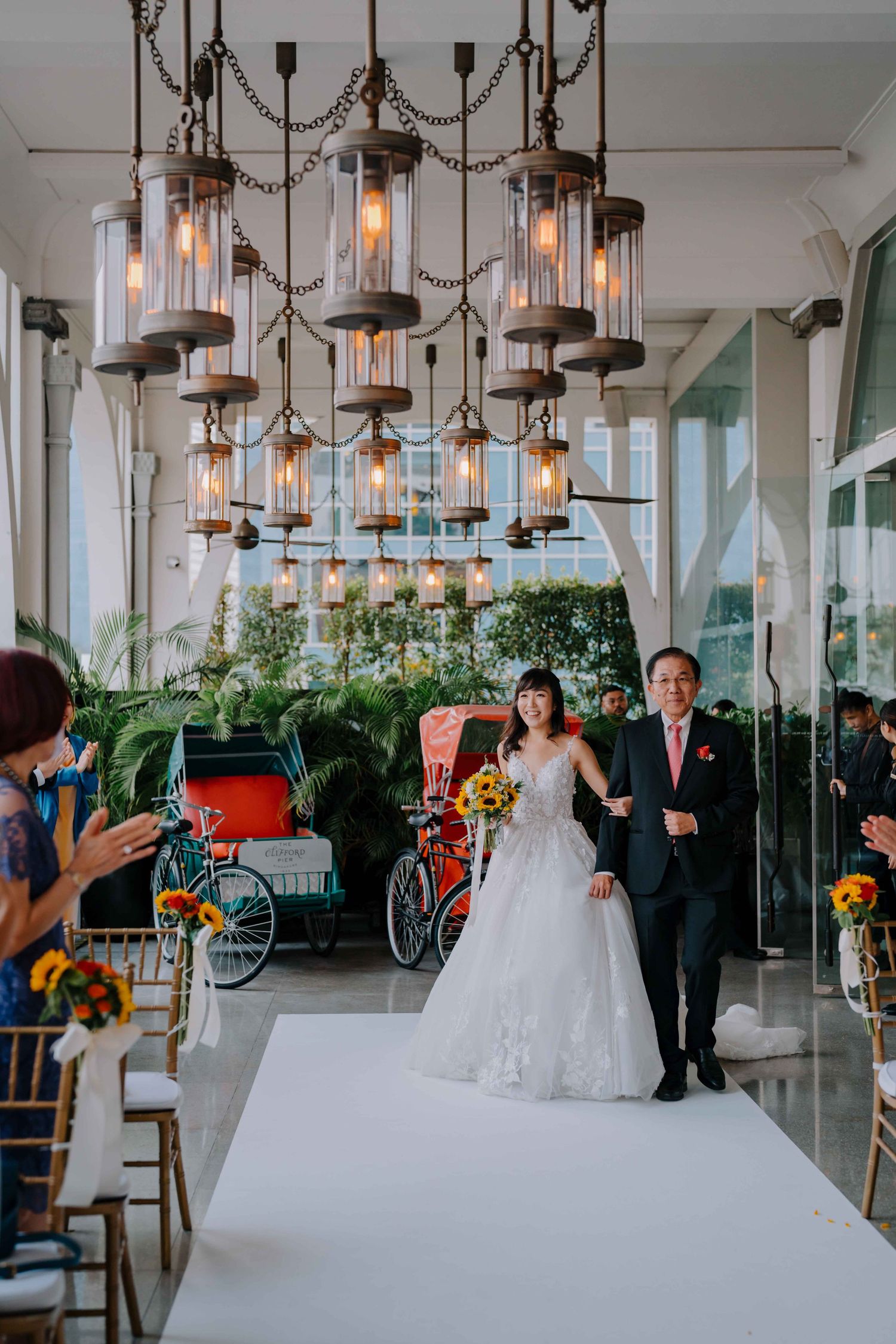 An Understatedly Classic Wedding Dinner at the Historic Clifford Pier ...