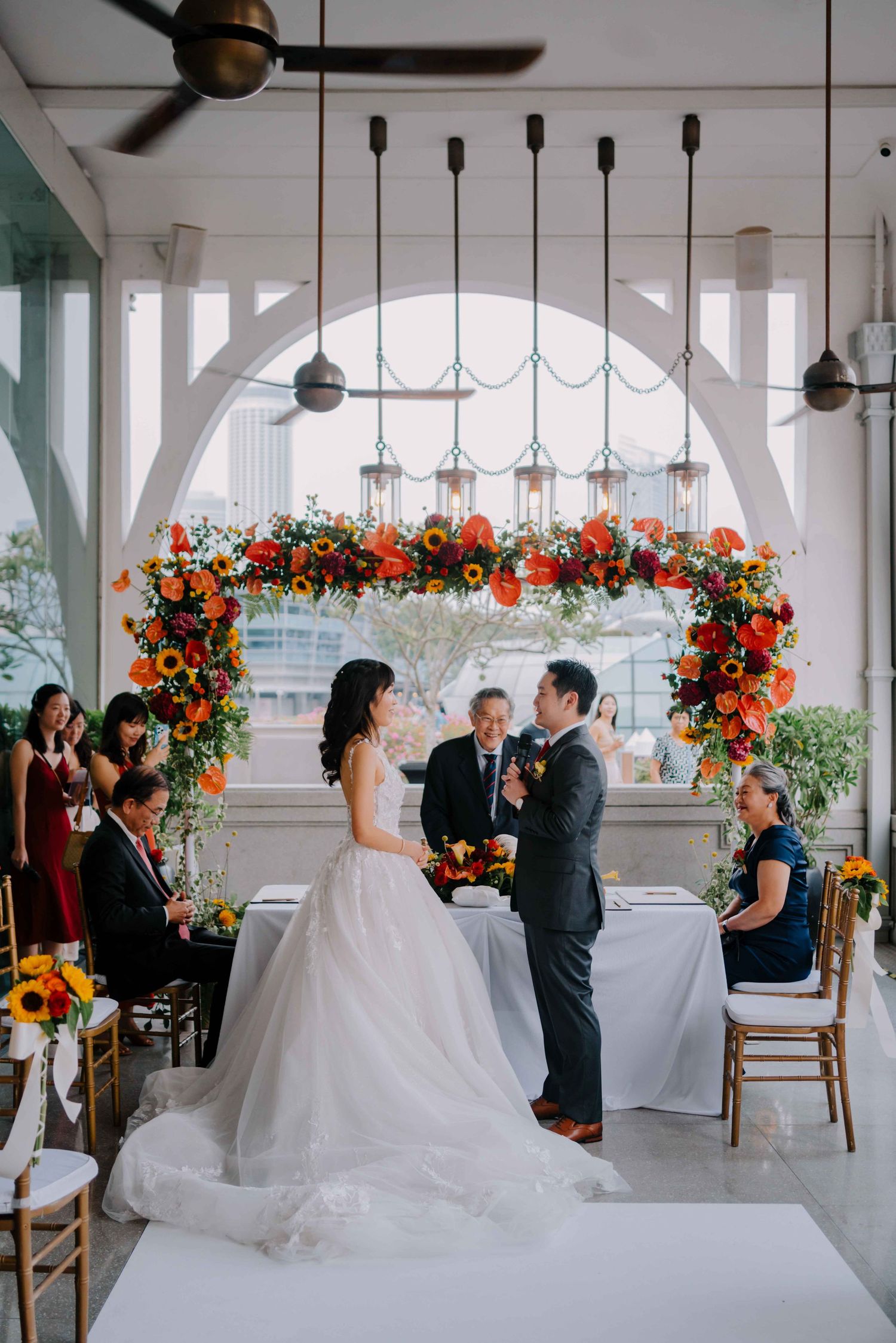 An Understatedly Classic Wedding Dinner at the Historic Clifford Pier ...