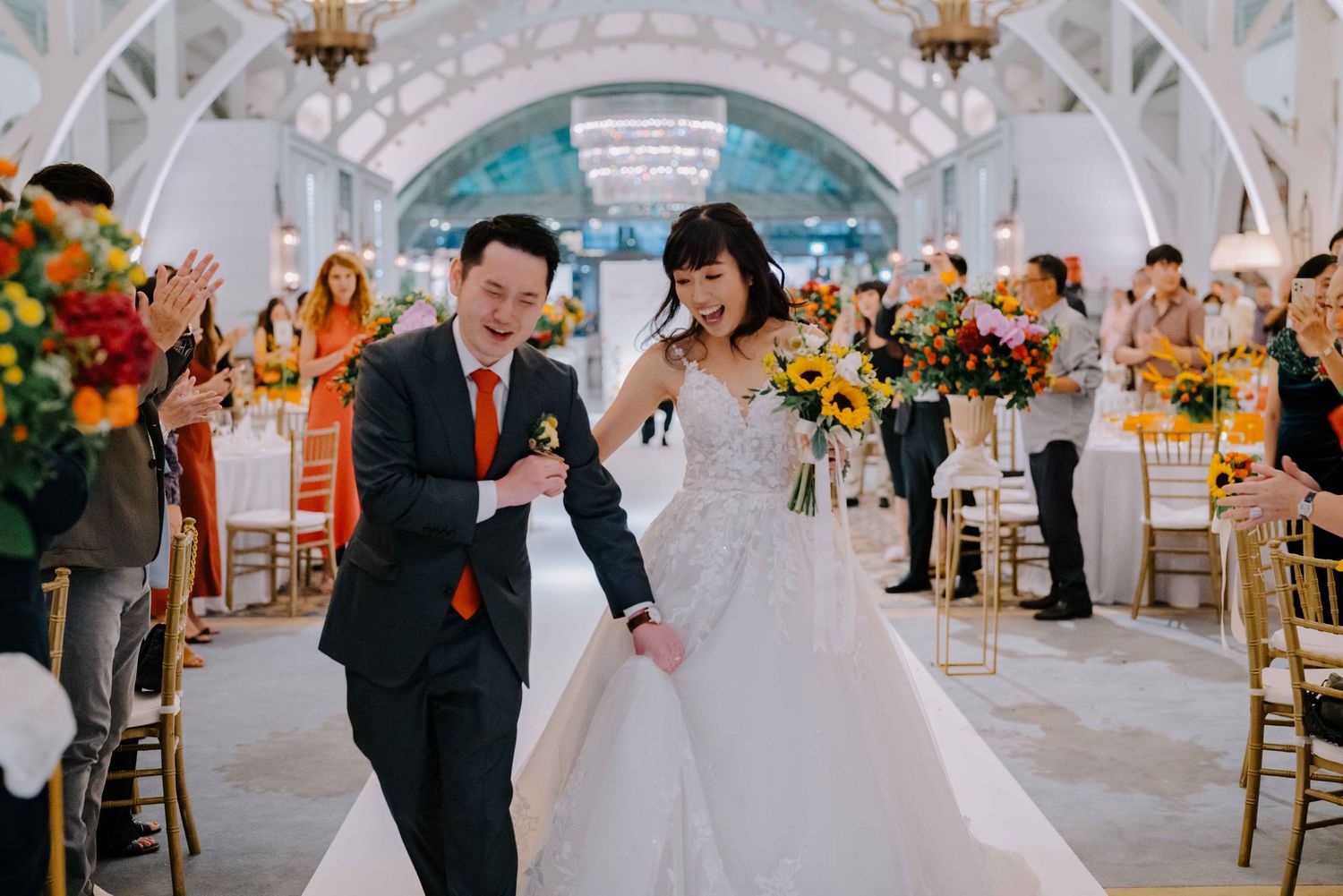 An Understatedly Classic Wedding Dinner at the Historic Clifford Pier ...