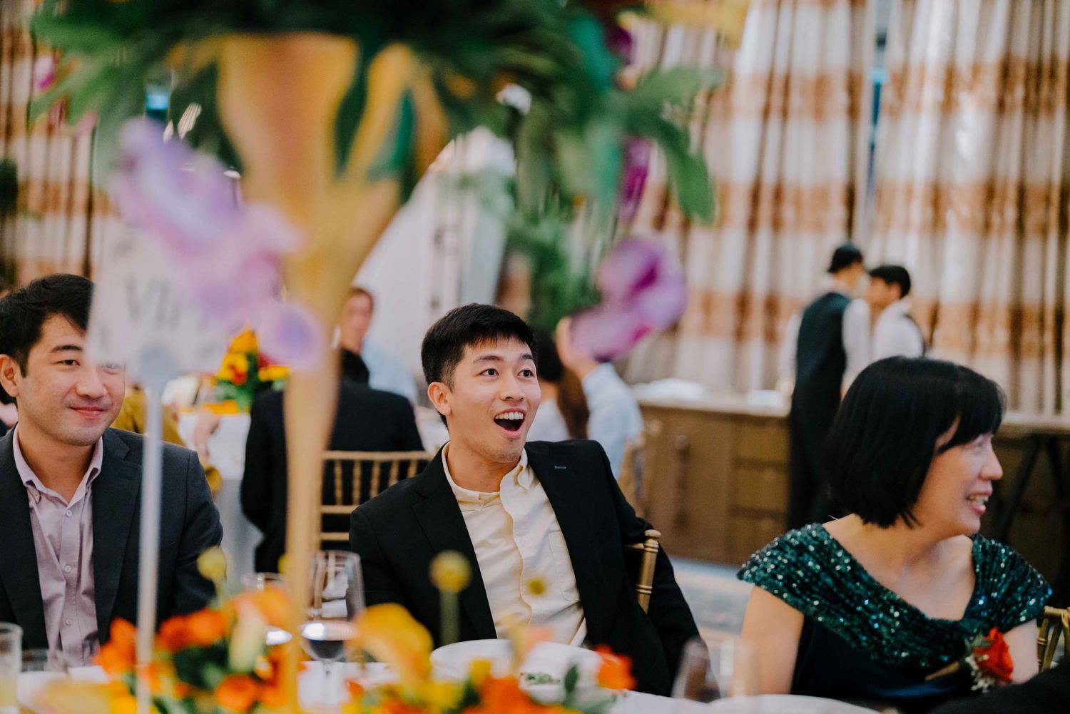 An Understatedly Classic Wedding Dinner at the Historic Clifford Pier ...