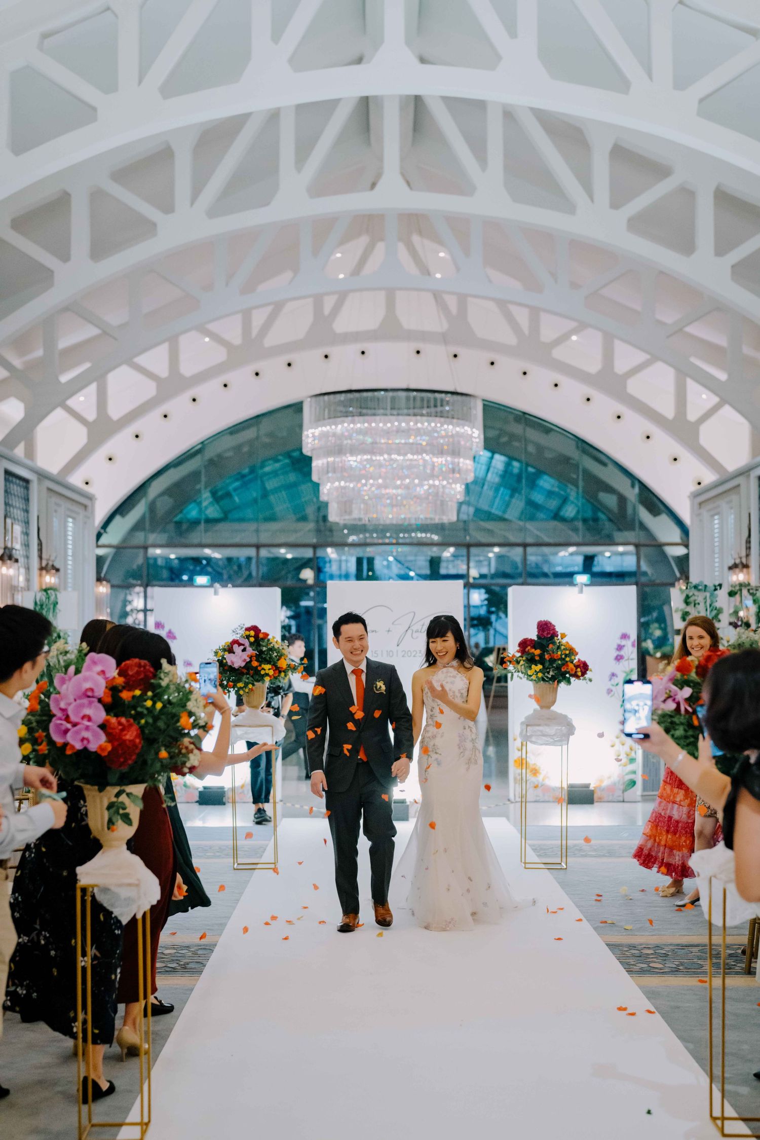 An Understatedly Classic Wedding Dinner at the Historic Clifford Pier ...