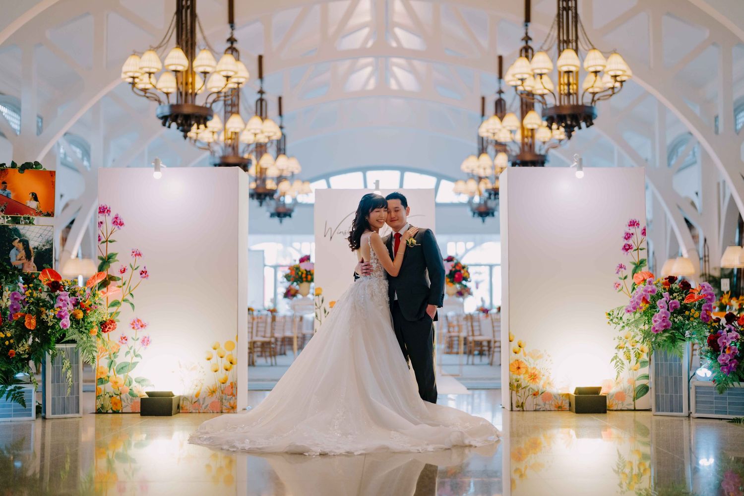 An Understatedly Classic Wedding Dinner at the Historic Clifford Pier ...