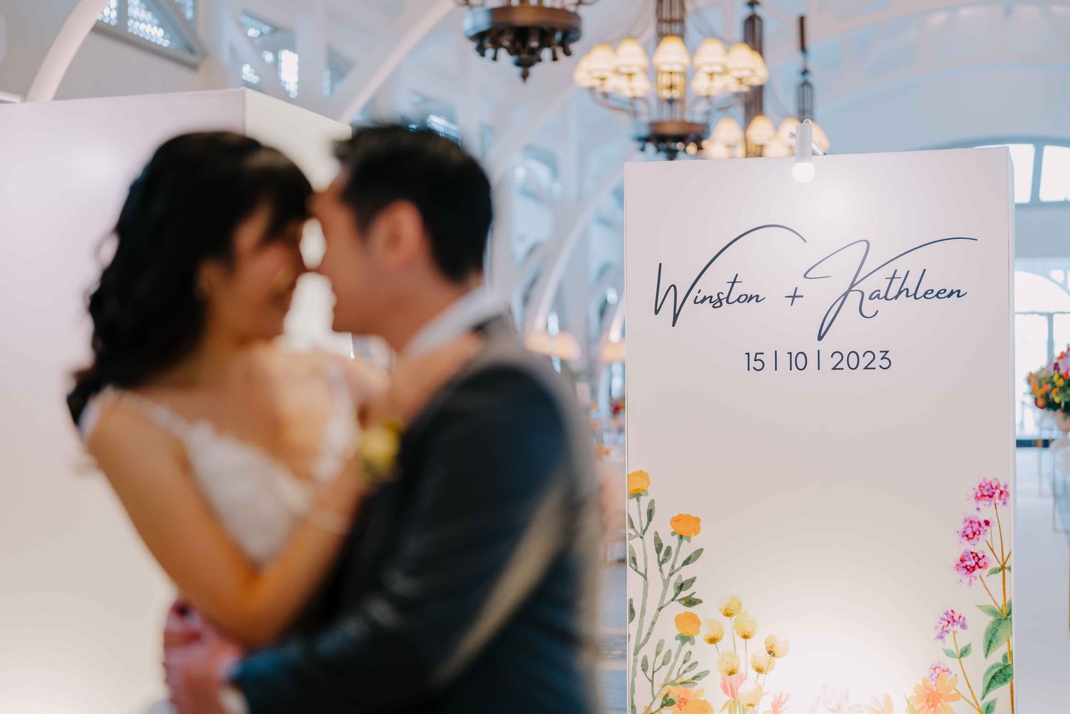 An Understatedly Classic Wedding Dinner at the Historic Clifford Pier ...