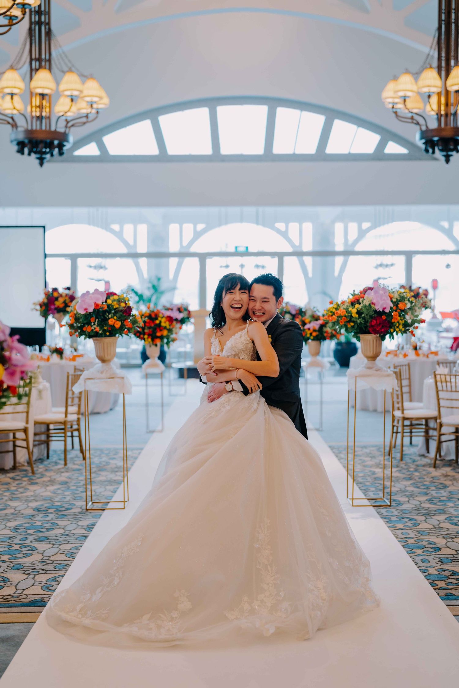 An Understatedly Classic Wedding Dinner at the Historic Clifford Pier ...
