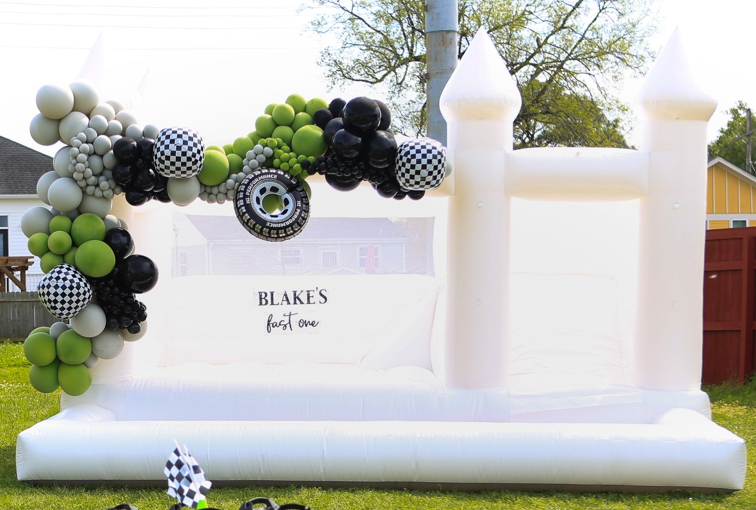 Bounce En Blanc Bounce Houses - Noir Lens